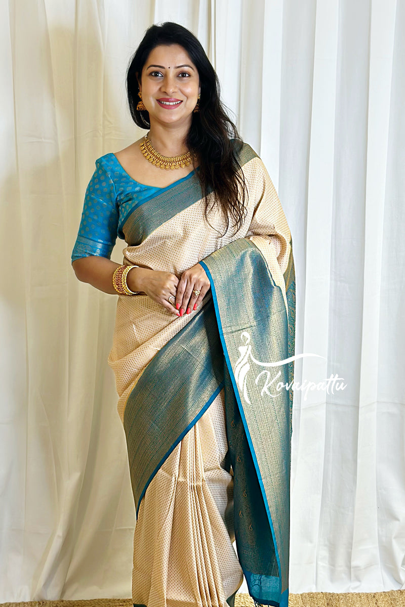 Emma Pearl white with RamaBlue – Kovaipattu
