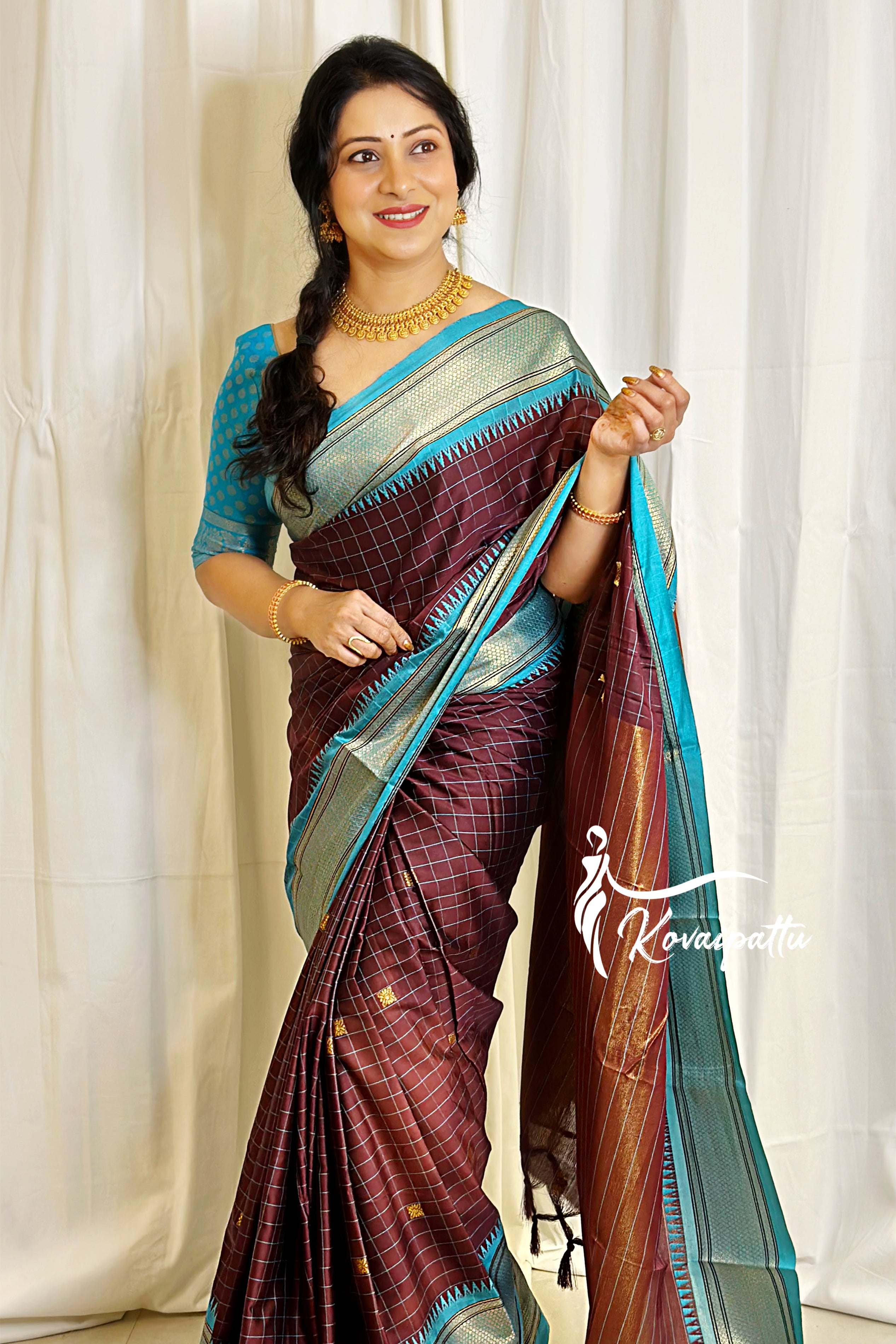 Rena Brown with blue – Kovaipattu